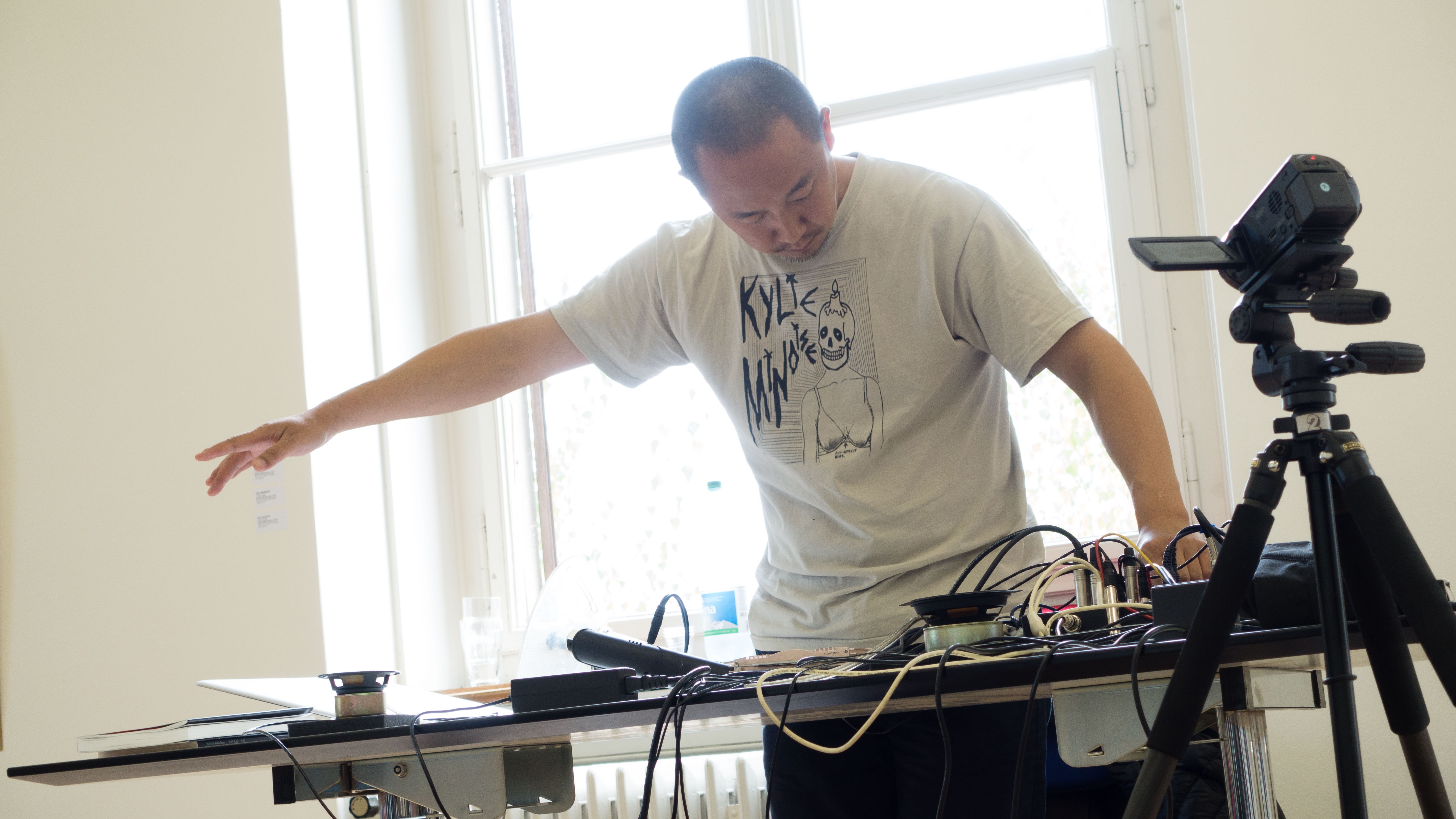 Yan Jun | Artist | Bandwagon | Music media championing and