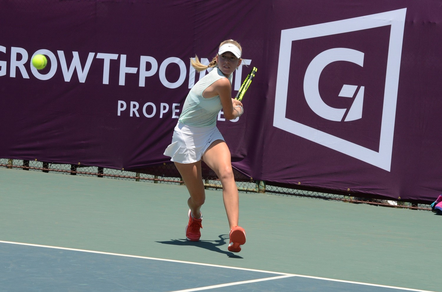 Petchey joins Henning in first round - Tennis South Africa