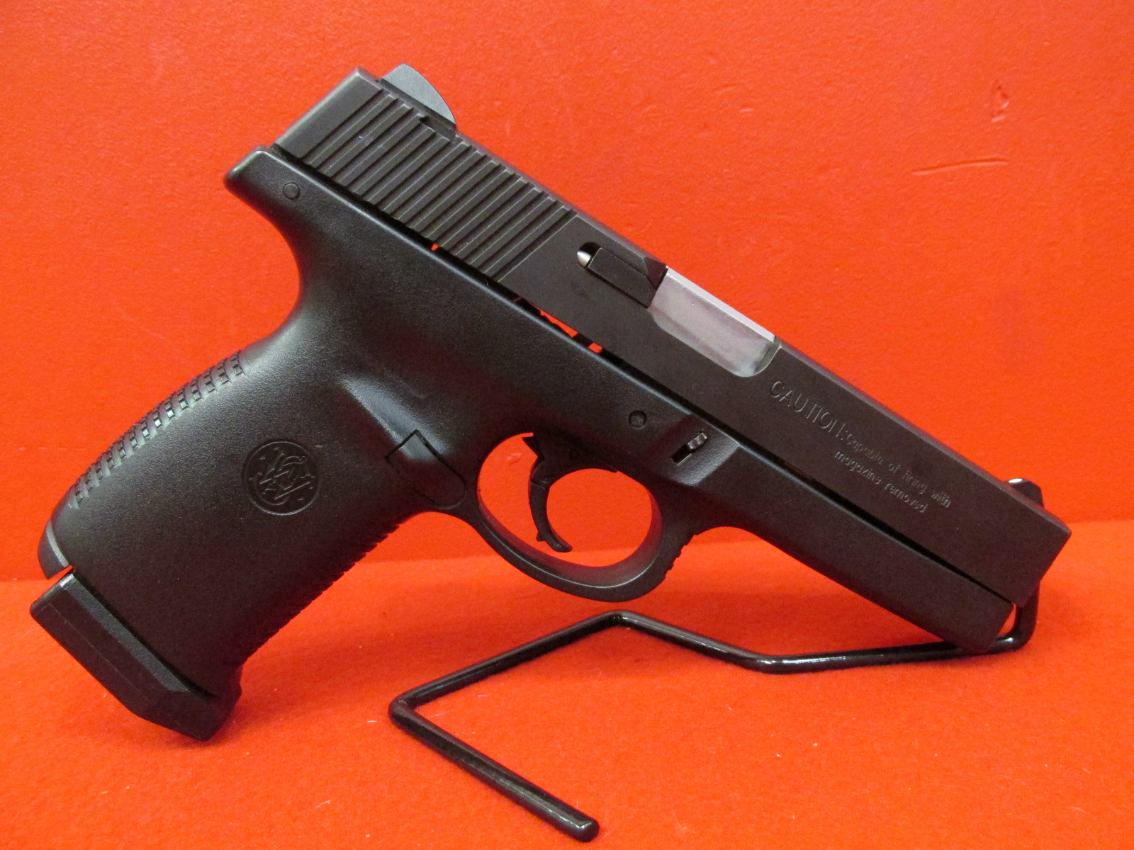 Smith & Wesson SW40F .40 S&W 4.5" Sigma Semi-Automatic Pistol | SDS ...