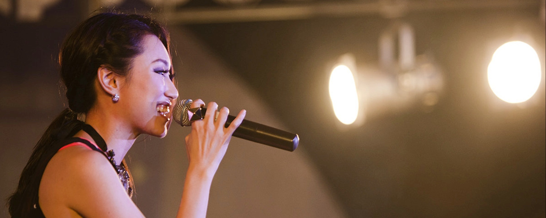 Dawn Wong | Artist | Bandwagon | Music media championing and