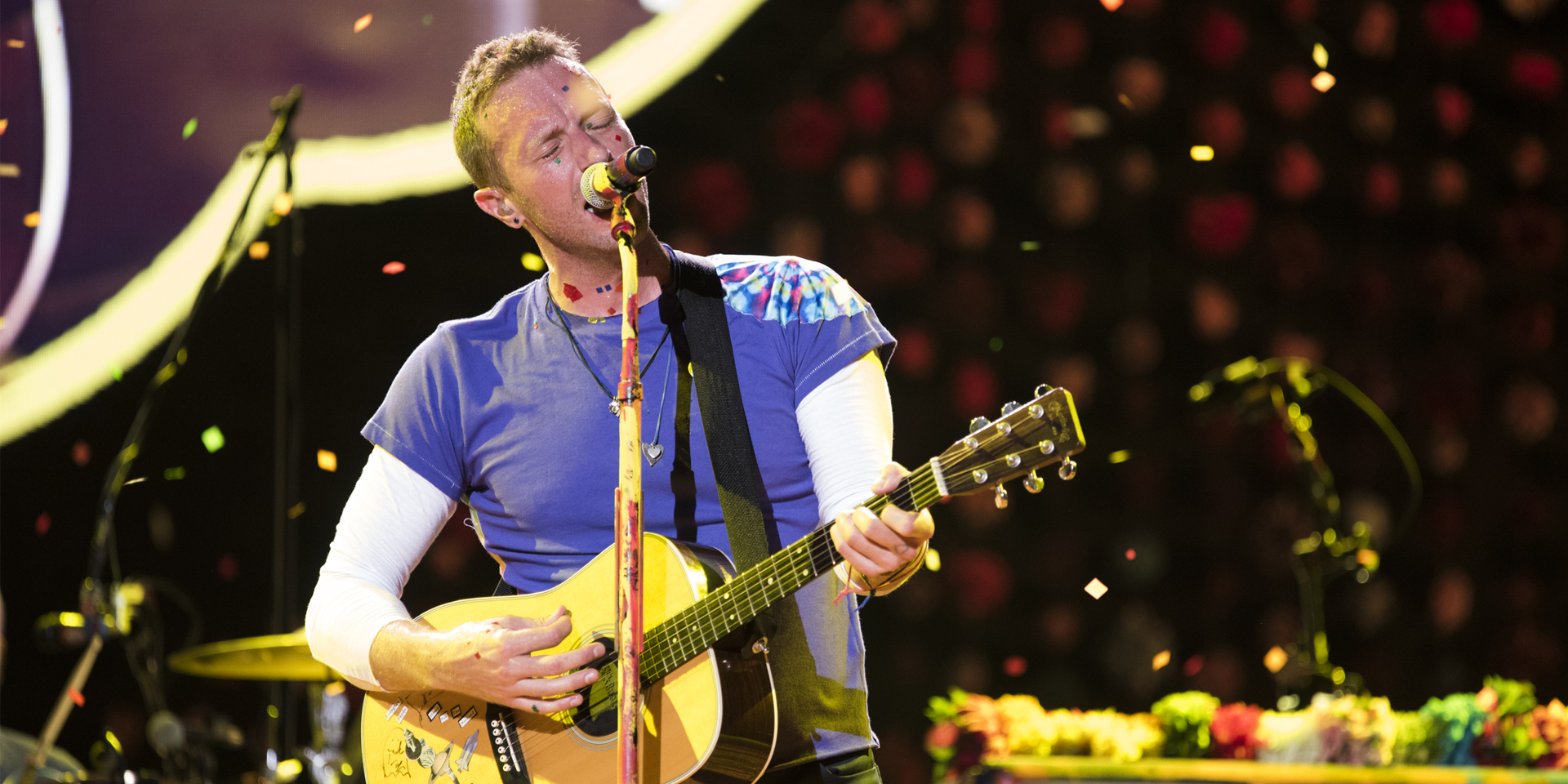WATCH: Coldplay performs a song written about Singapore | Bandwagon
