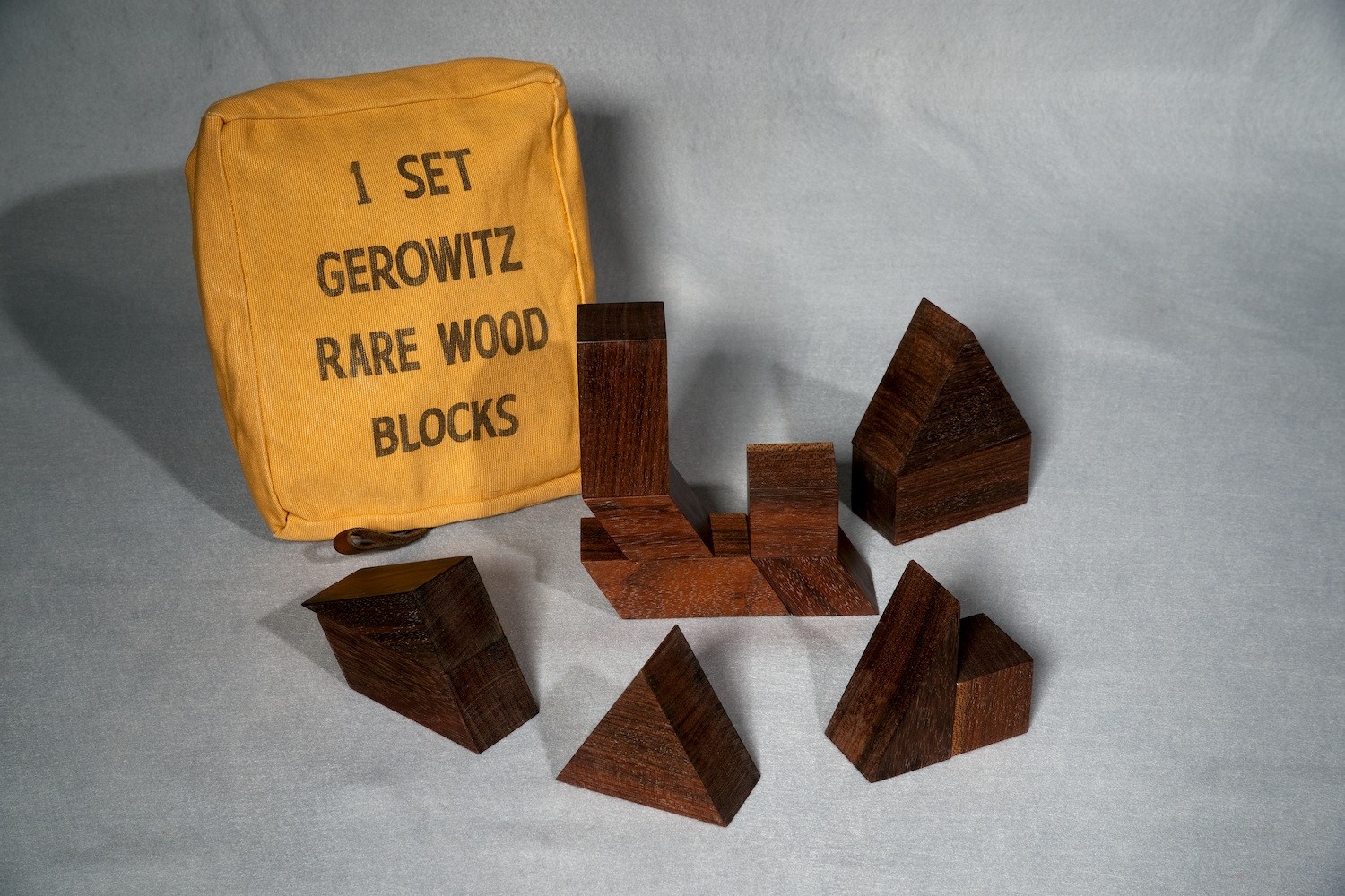 1 Set Gerowitz Rare Wood Blocks - Museo Jumex