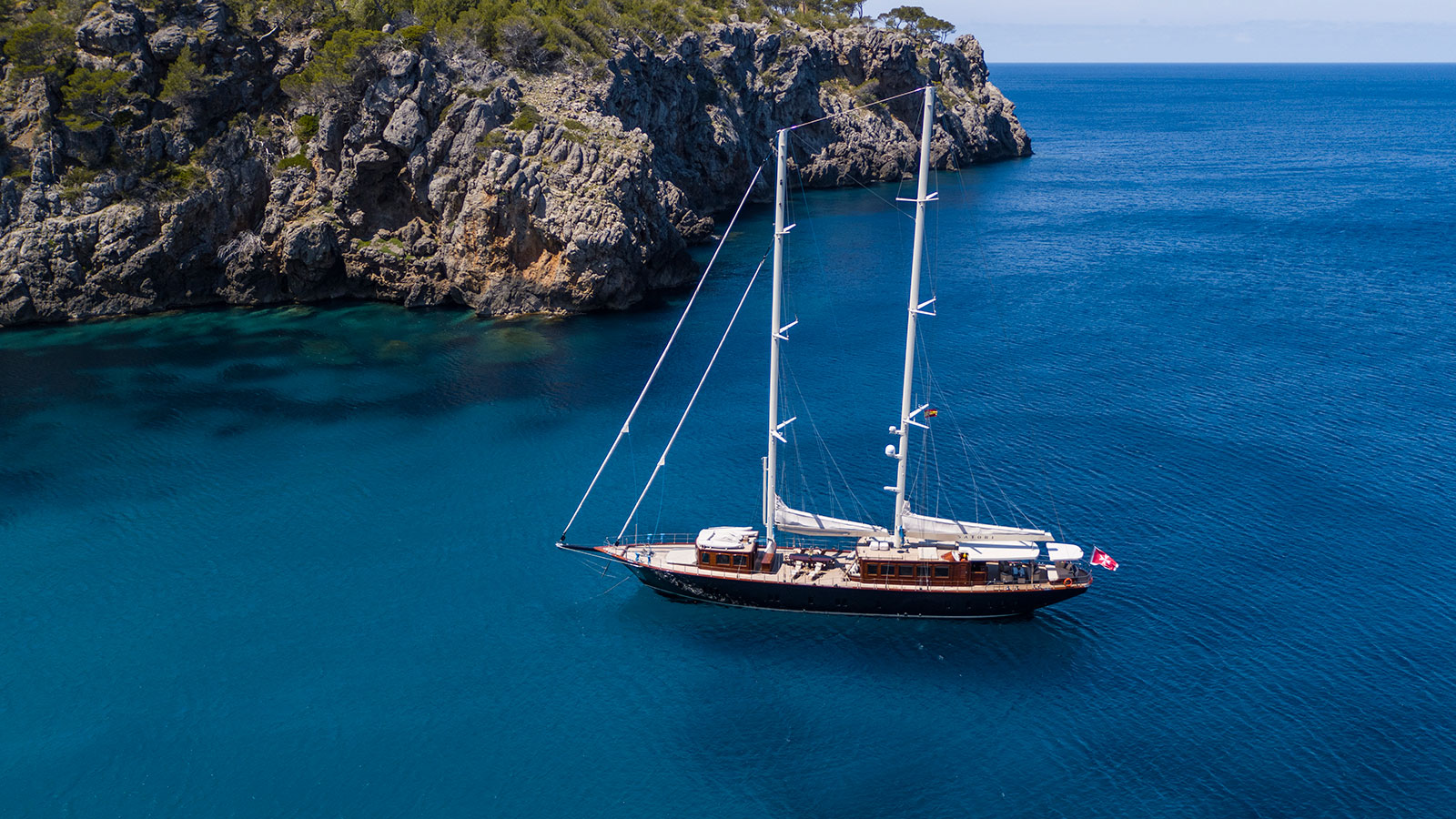 Sailing Yachts Tuscany Boat Rental Tuscany: Yacht Charters | Sailo