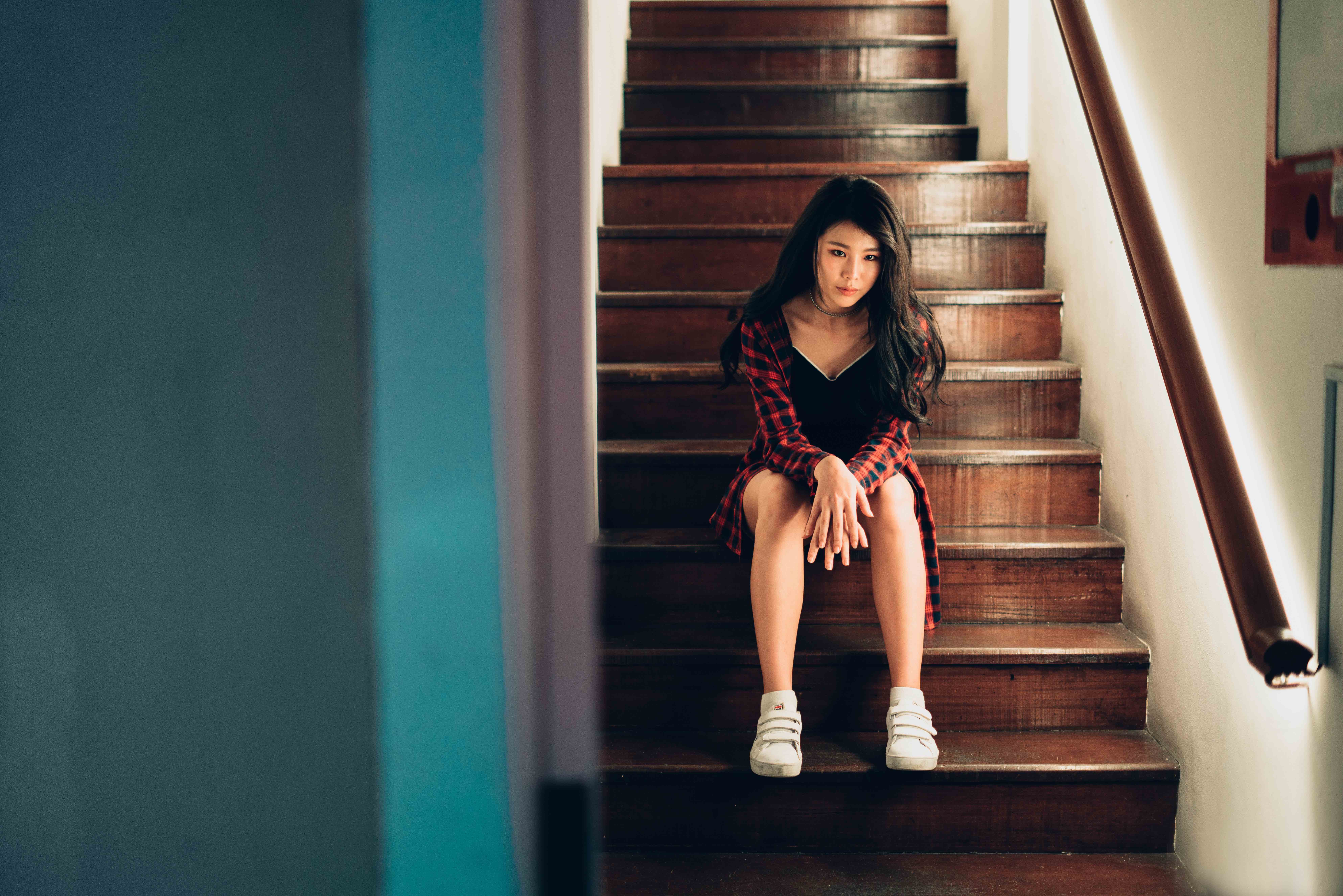 Estelle Fly's video for 'Blue' is a charming, almost-love story