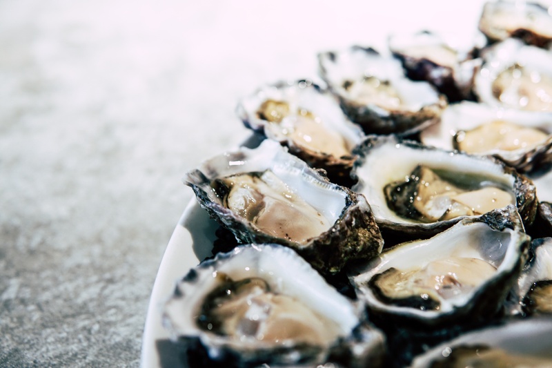 Oesters & Champagne - De Buik van Amsterdam